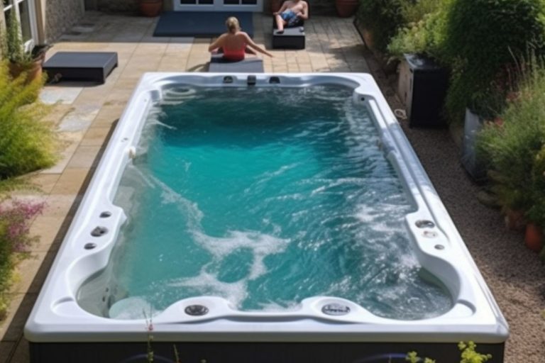 Pourquoi choisir un spa de nage ? - Construire-sa-piscine.com